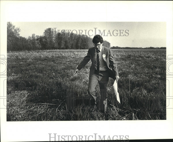 1983, Madison Mayor Joe Sensenbrenner Sloshes Through Mud Lake Marsh ...