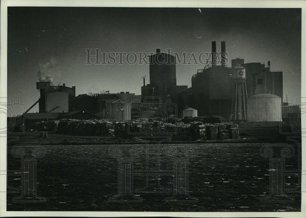 1979 Press Photo Owens-Illinois Paper Mill in Tomahawk, Wisconsin - mj ...
