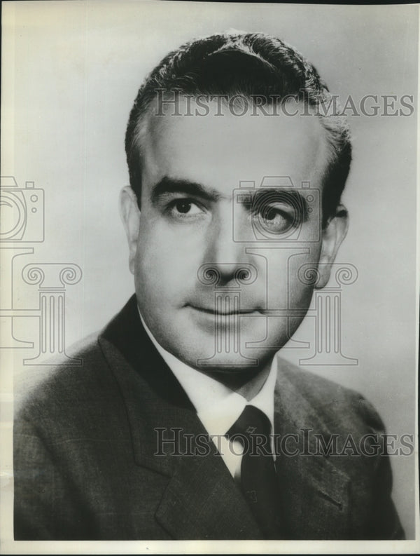 Press Photo TV producer John Secondari narrates "Custer to the Little ...