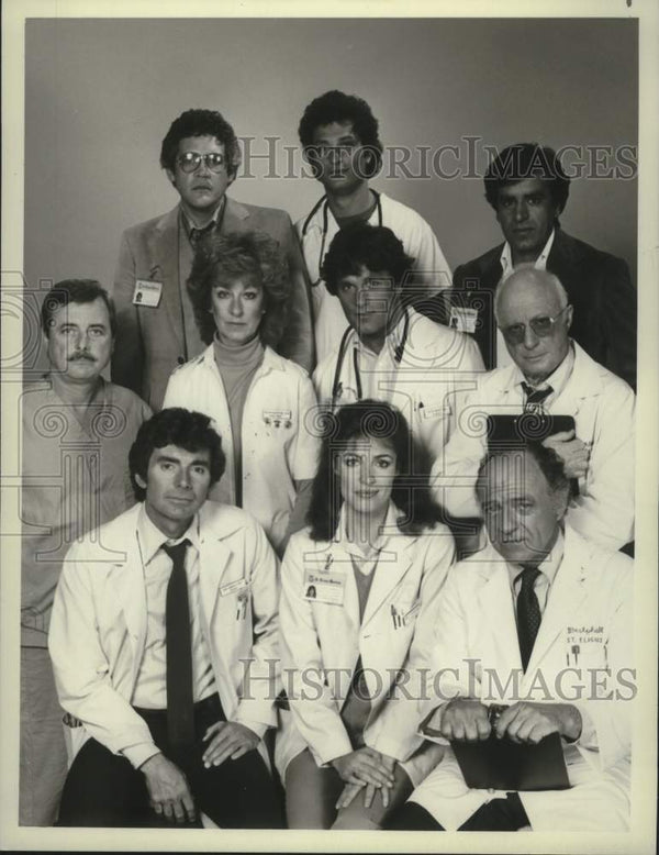 1982 David Birney, Cynthia Sikes, & cast members of "St. Elsewhere ...
