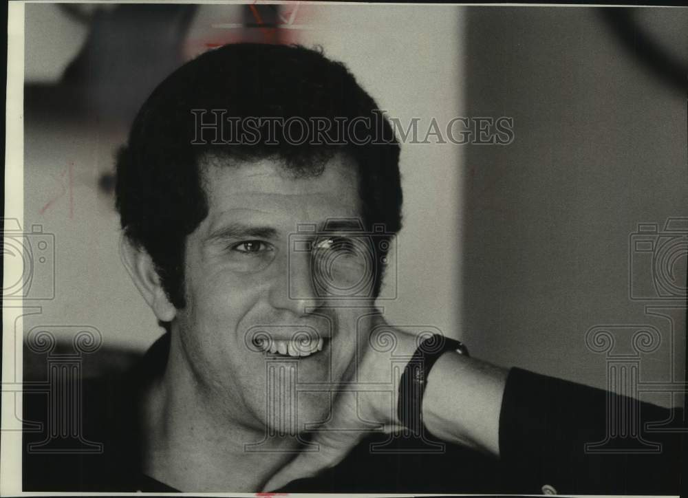 1975 Actor Tony Roberts now in Broadway's "Absurd Person Singular ...