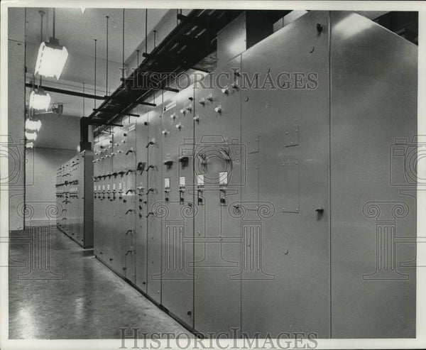 1963 Press drive control room at Milwaukee Journal - Historic Images