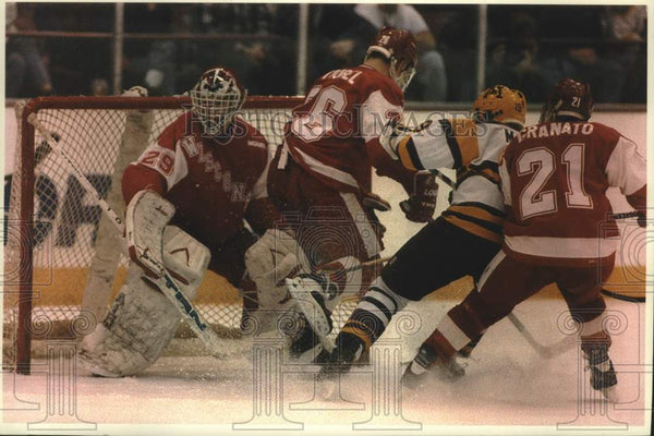 1994 Jim Carey, Mark Strobel, Rob Granato go for puck, Minneapolis ...