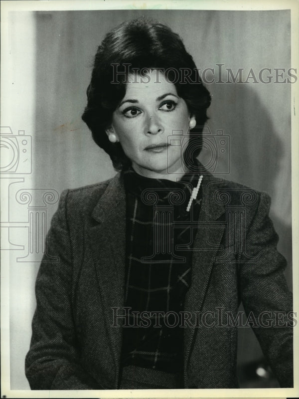 1981 Jessica Walter in "Trapper John, M.D." - mjp02822 - Historic Images