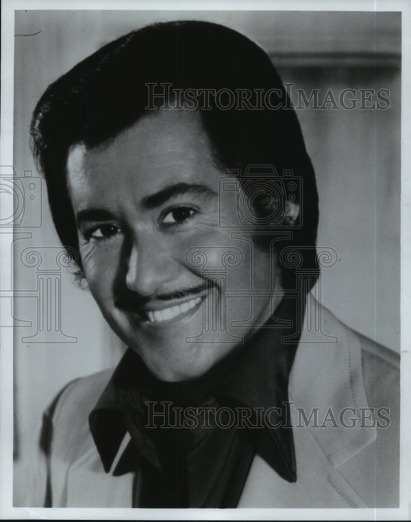 1984 Press Photo Wayne Newton, Singer, Las Vegas Superstar - mjp11074 ...