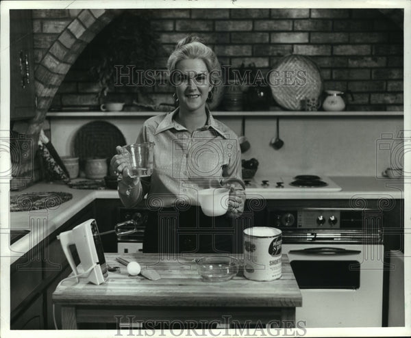 1982 Heloise Cruse Evans carries on her late mother's column - Historic ...