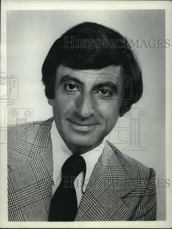 1974 Press Photo Actor Jamie Farr - mjp12017 - Historic Images