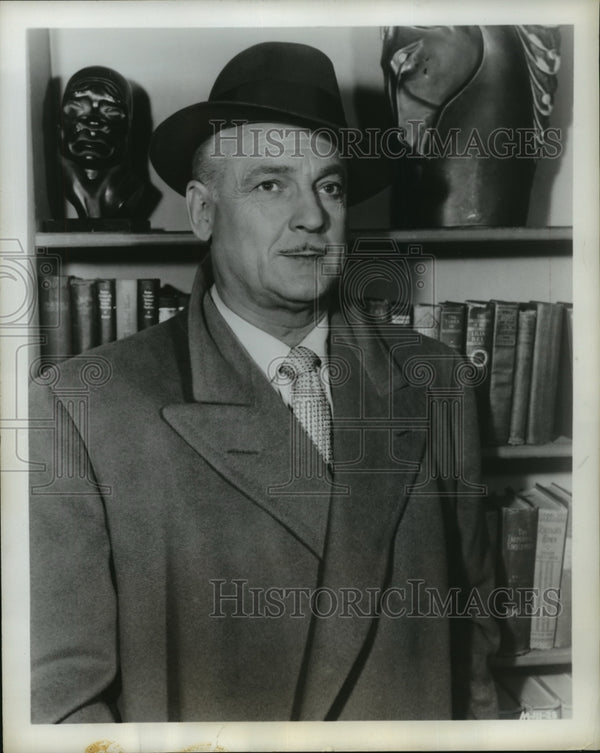 1956 Press Photo Actor Charles Farrell for NBC-TV's "Charles Farrell S ...