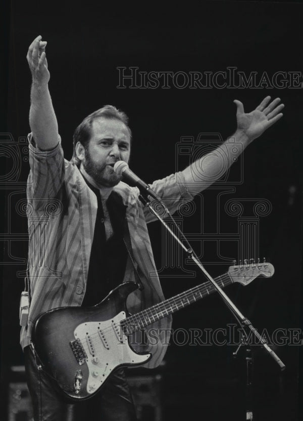 1985, J.P. Pennington of Exile, performs at Milwaukee Arena. - Historic ...