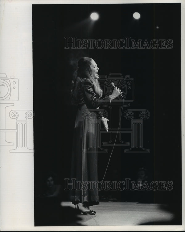 1972 Press Photo Miss America Terry Anne Meeuwsen on stage in Milwauke ...