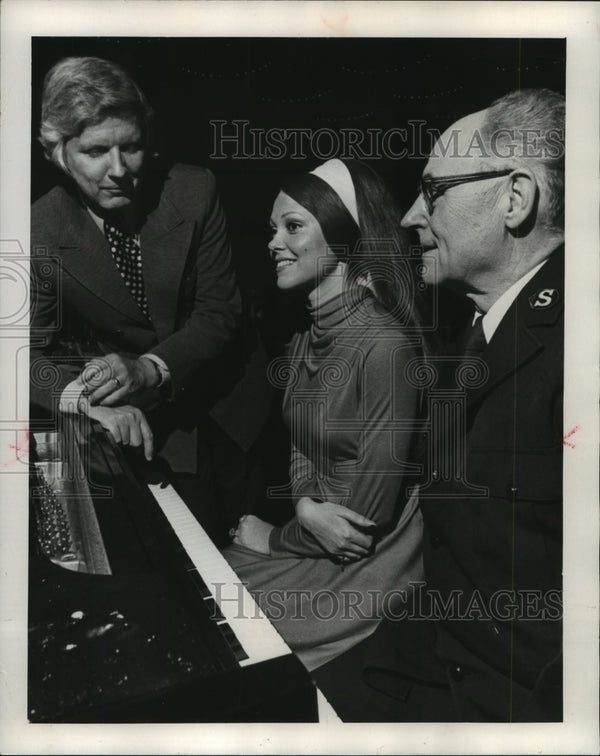 1973 Press Photo Miss America, Terry Anne Meeuwsen, sang at Salvation ...