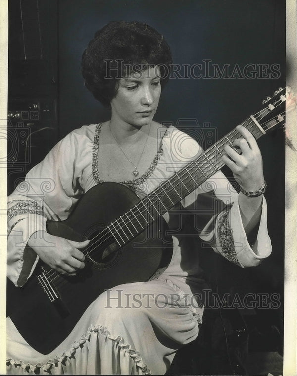 1980 Guitarist Susan Gulick Plays Guitar - mjp20686 - Historic Images