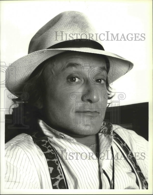 Press Photo David Rappaport as Simon MacKay in "The Wizard of Elm Stre ...