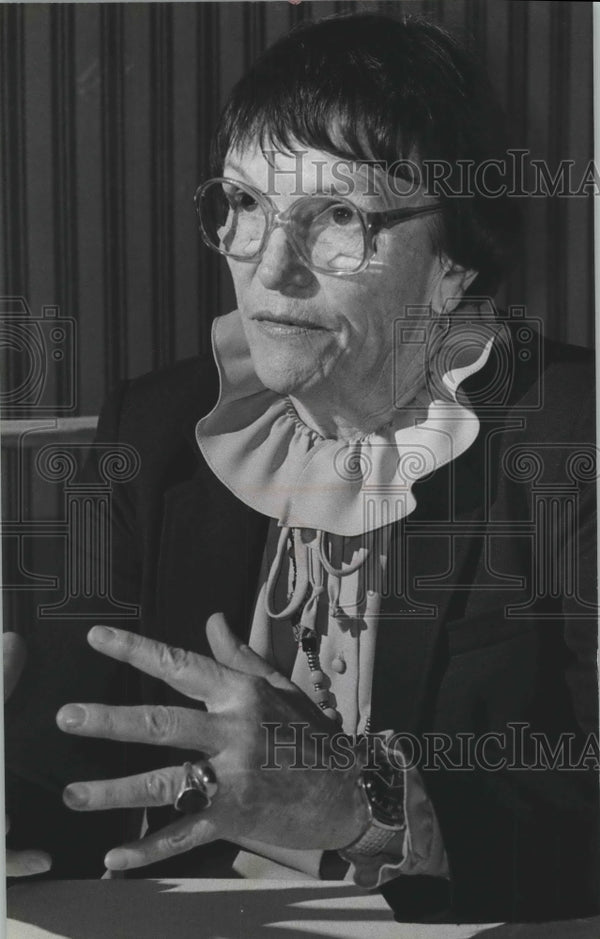 1991 Press Photo Author Mary Reed Newland, United States - mjp24482 ...