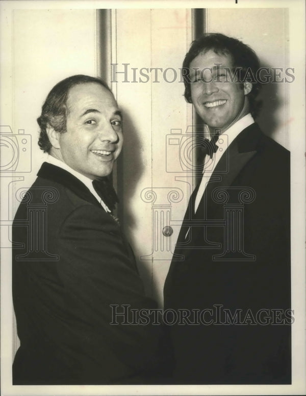 1976 Press Photo White House Press Secretary Ron Nessen With Chevy Cha ...