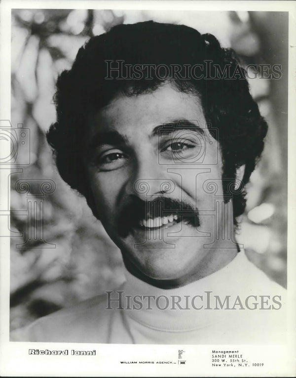 1973 Press Photo Vocalist/comedian Richard Ianni performs at Pfister H ...