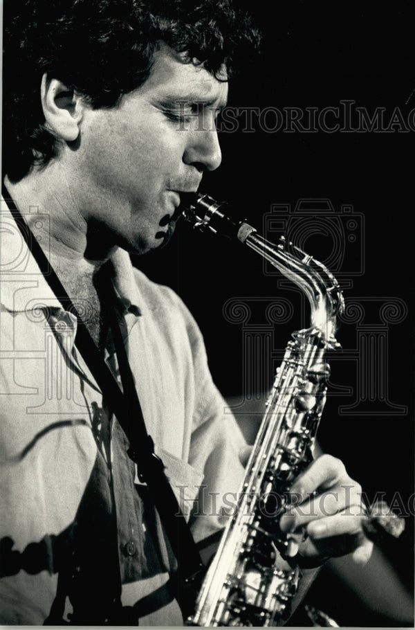 1987, Jay Beckenstein, Tenor Saxophone Player of SPYRO GYRA - Historic ...