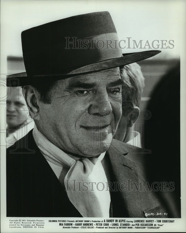 1967 Press Photo Actor Lionel Stander in the Film "A Dandy in Aspic ...