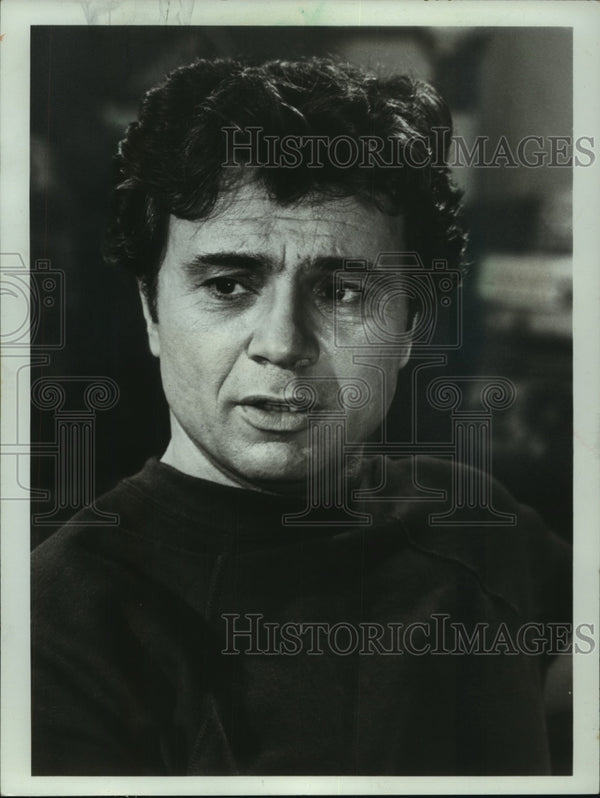 1977, Emmy Award winner Robert Blake as Detective Tony Baretta ...