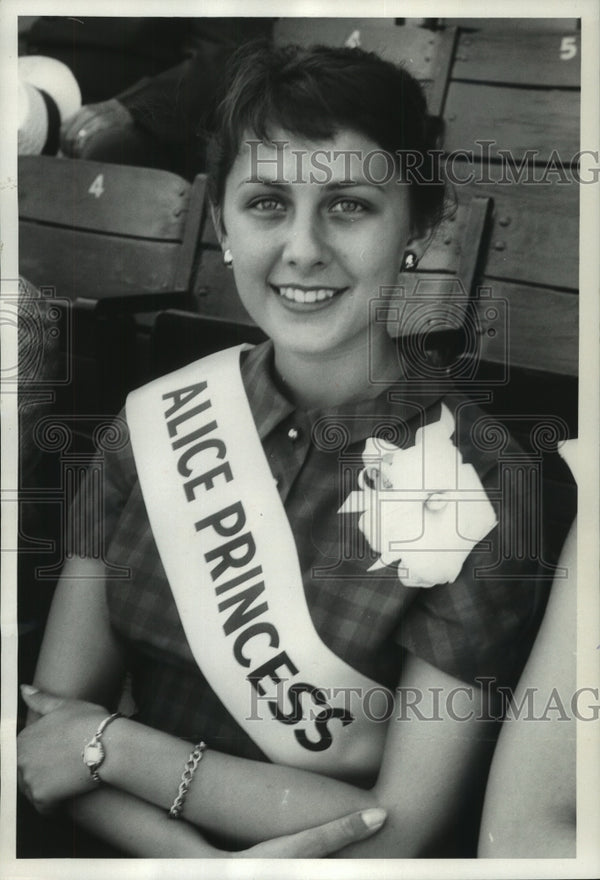 1958, Barbara Haslow crowned "Alice in Dairyland" at Wisconsin fair ...