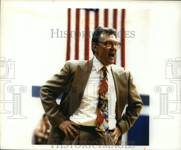 1993 Press Photo Beloit College Basketball Coach Bill Knapton - mjt033 ...