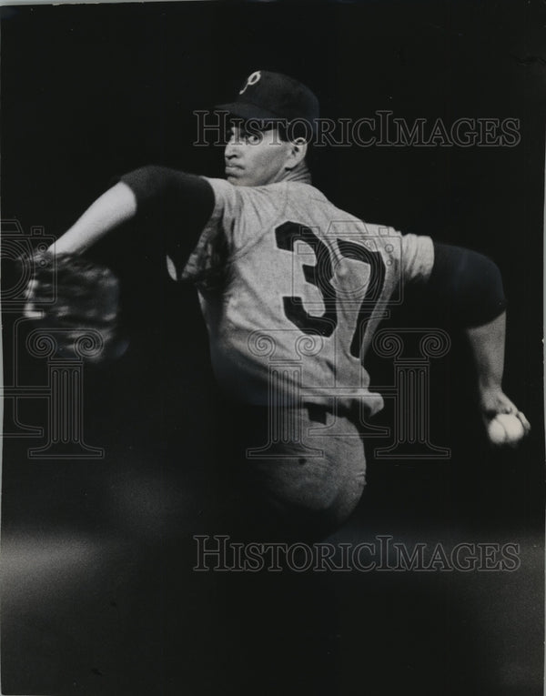1963 Press Photo Philadelphia Phillies baseball pitcher, Ray Culp, in ...