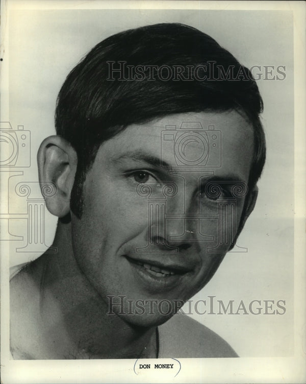 1975 Don Money, 3rd baseman for the Milwaukee Brewers baseball team ...