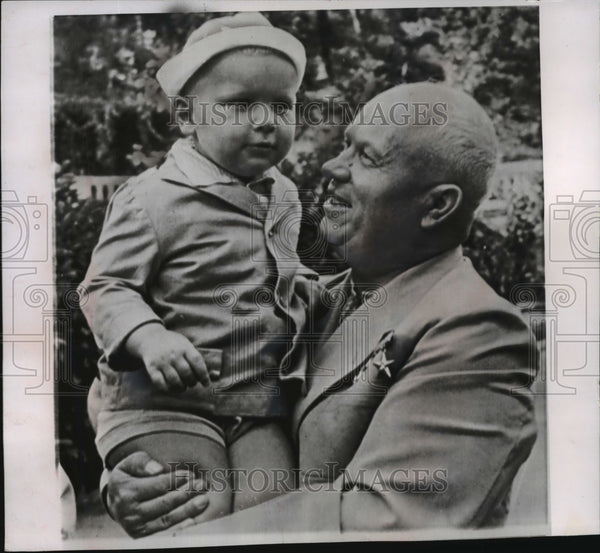 1962 Press Photo Premier Khrushchev and grandson Nikita at Yalta vacat ...