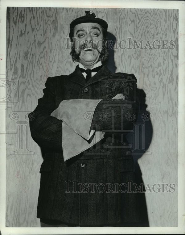 1967 Press Photo William Le Massena as Chilterlow in Half a Sixpence ...
