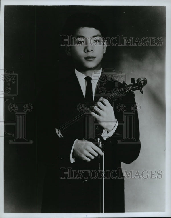 1968 Press Photo Young Uck Kim, Korean violinist - mjx07347 - Historic ...