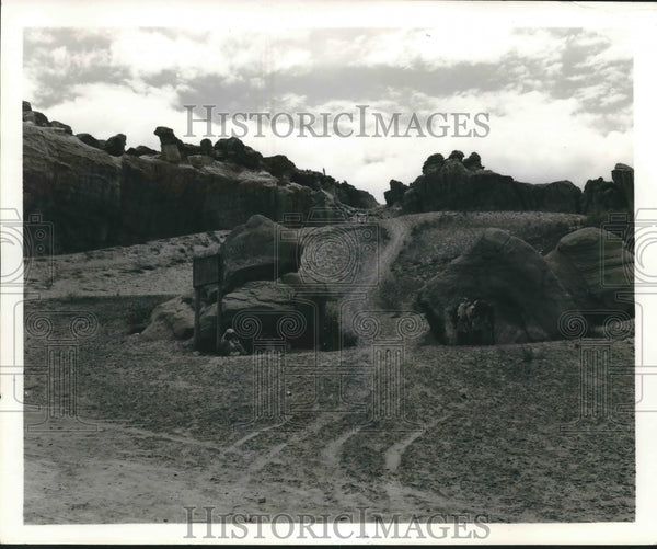 1987 Press Photo "Sky City" Acoma Pueblo and Atop the Mesa, New Mexico ...