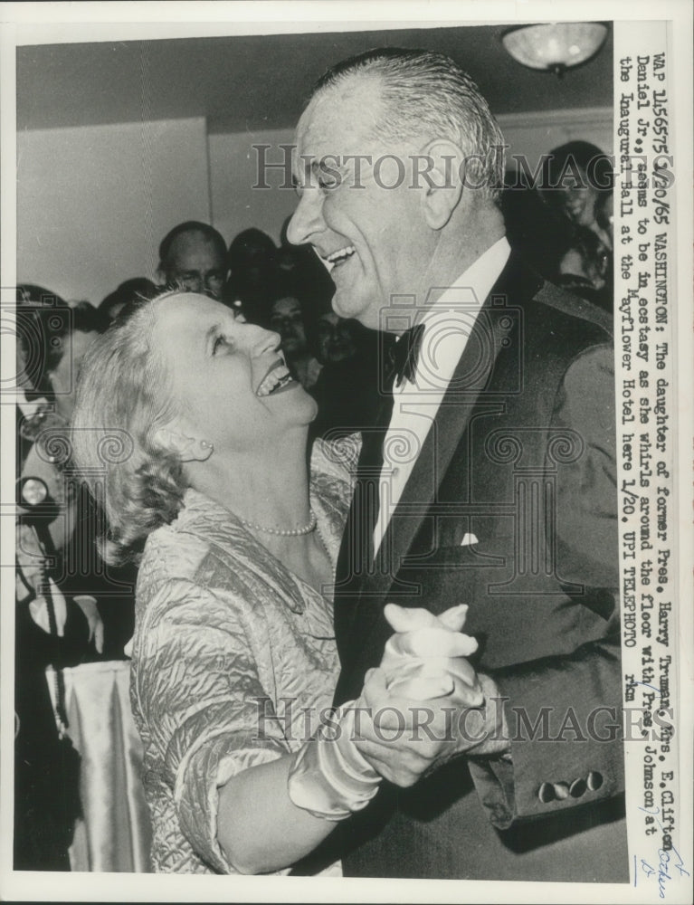 1965 Press Photo President Johnson, Mrs E Clifton Daniel Dance at Inau ...