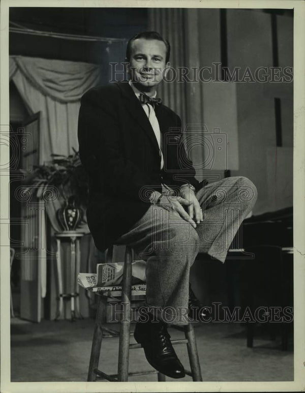 1954 Comedian Jack Paar on "The Tonight Show" - Historic Images