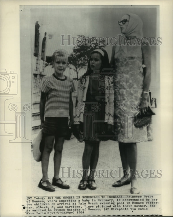 1964 Monaco-Princess Grace with her children Alberta and Caroline ...