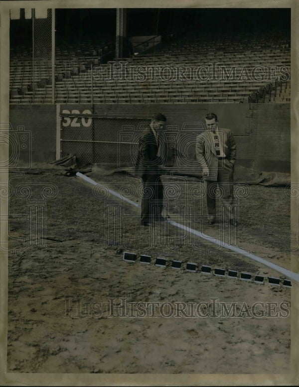 1947 Press Photo Pat Seerey & Jack Conway - Historic Images