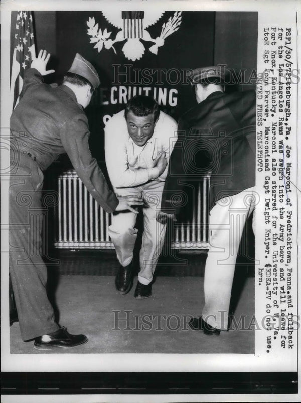1957 Los Angeles Rams Fullback Joe Marconi Sworn Into The Army With ...
