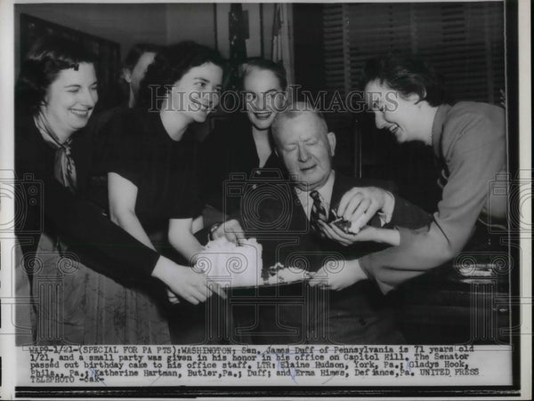 1954 Press Photo Sen.James Duff of Pa., celebrated his birthday with h ...