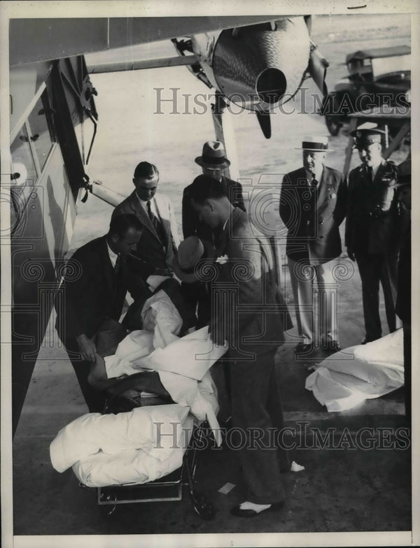 1934 Press Photo Arrival of Barbara Balcom Dr. Raymond Balcom Morley G ...