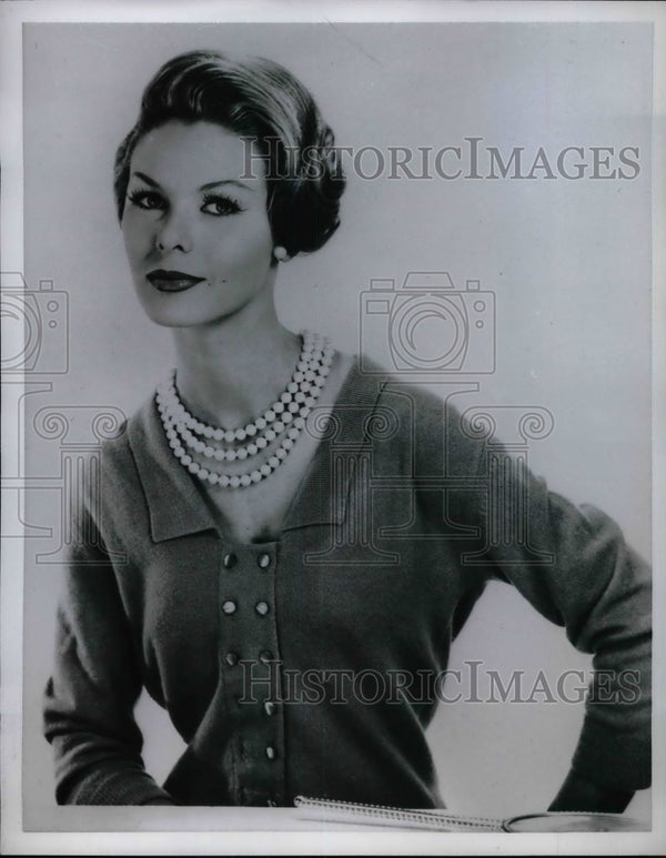 1959 Women's Short Hairstyle - nea32123 - Historic Images