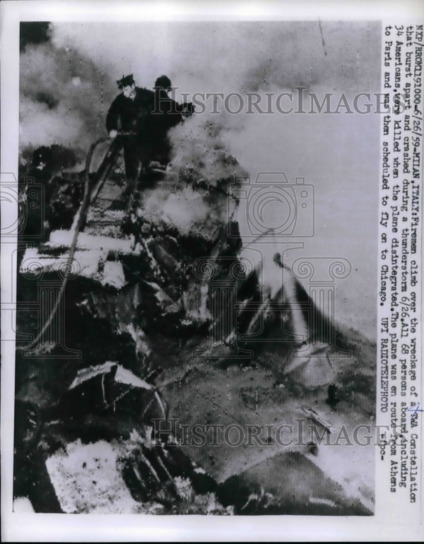 1959 Press Photo Firemen in Wreckage of TWA Constellation Crashed Thun ...