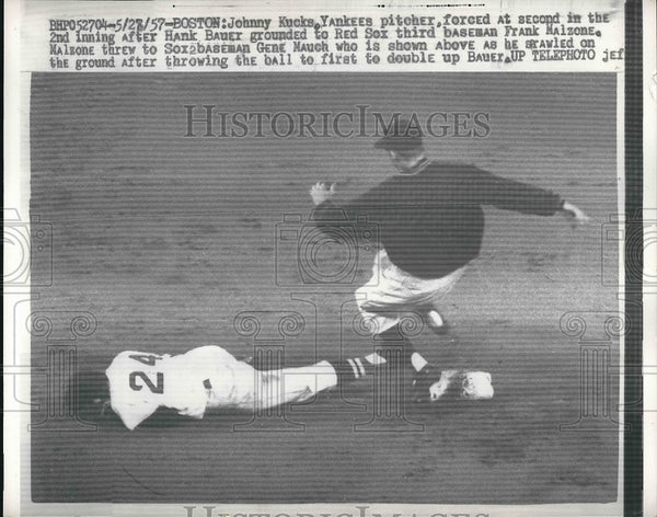 1957 Press Photo Johnny Kucks, Pitcher, out at 2nd, Gene Mauch, makes ...