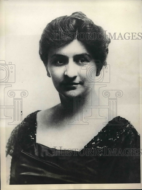 1931 Mary Gustafson, Wife of Famous Opera Basso in Boston - Historic Images