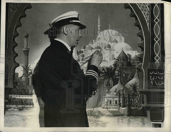 1933 Press Photo Cheif Steward Harry Moore - Historic Images