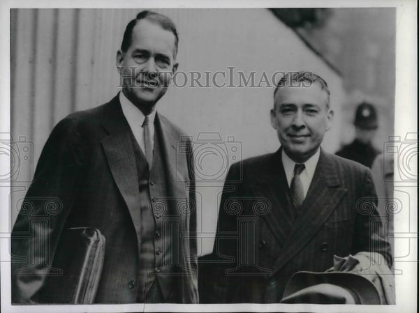 1944 Press Photo Edward Warner of USCAB & Asst. Sec. of State Dr. Adol ...
