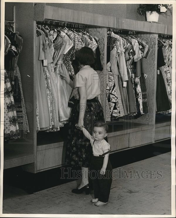 1957 Prize winning photo entitled "Daddy Told Me" - nea60731 - Historic ...