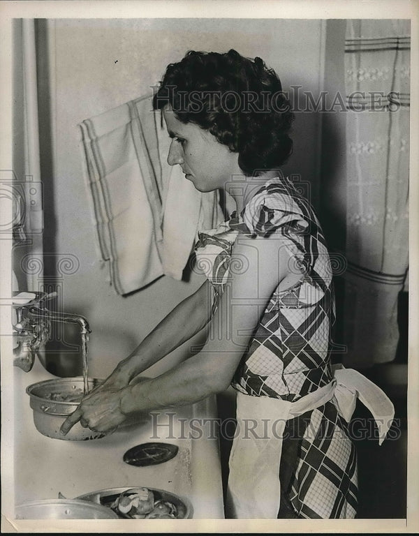 1937 Mrs William Grant Hayes Blind House Manager - nea63886 - Historic ...