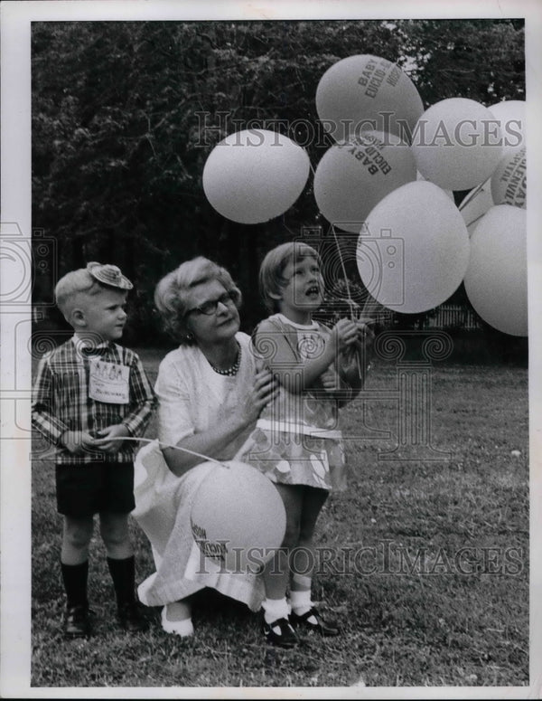 1967 Anthony Burchard Dawn Marie Queen - Historic Images