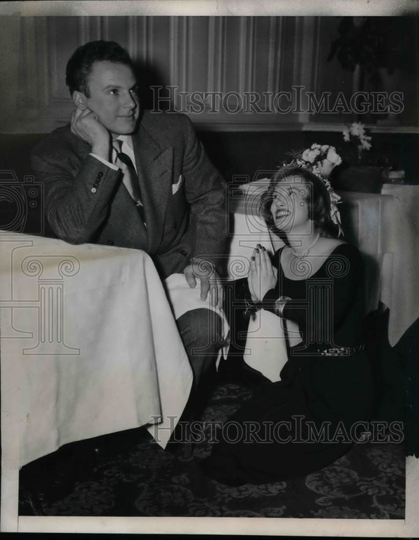 1948 Bete Pfarr Model Proposes to Ed Prokop - nea66540 - Historic Images