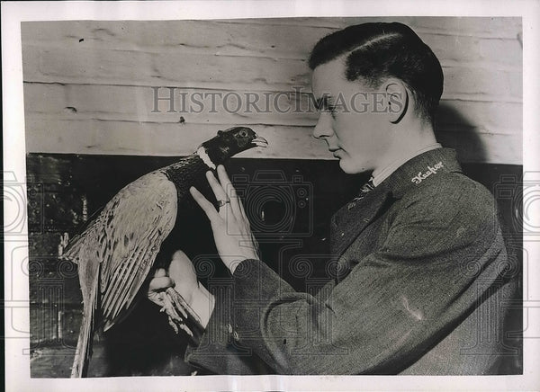1938 Arthur Hopper London zookeeper - Historic Images