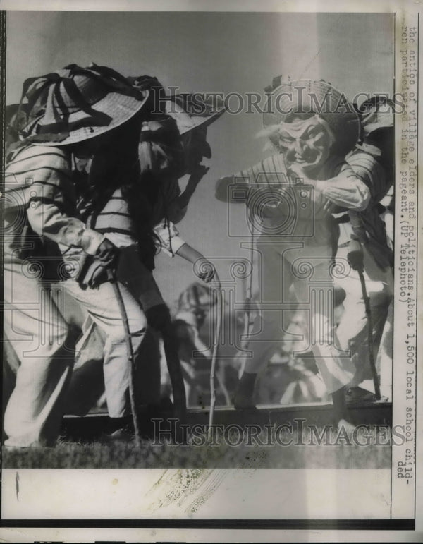 1957 1,500 School Children in Pageant - nea69796 - Historic Images